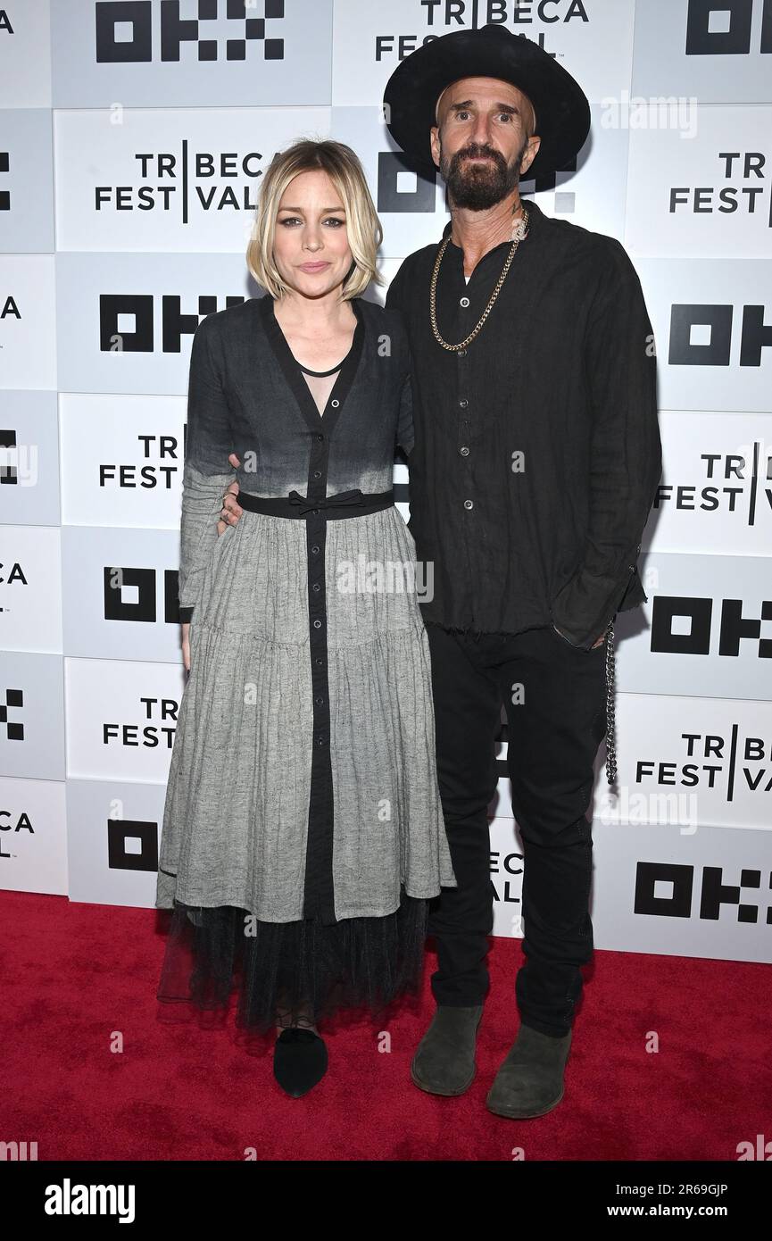 Stephen Kay Piper Perabo