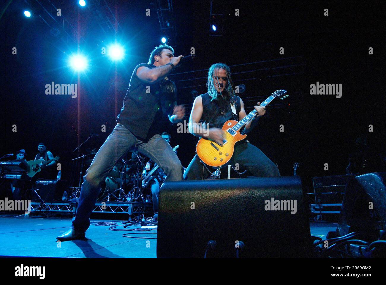 Shannon Noll performing, supporting Live, at Sydney Entertainment ...