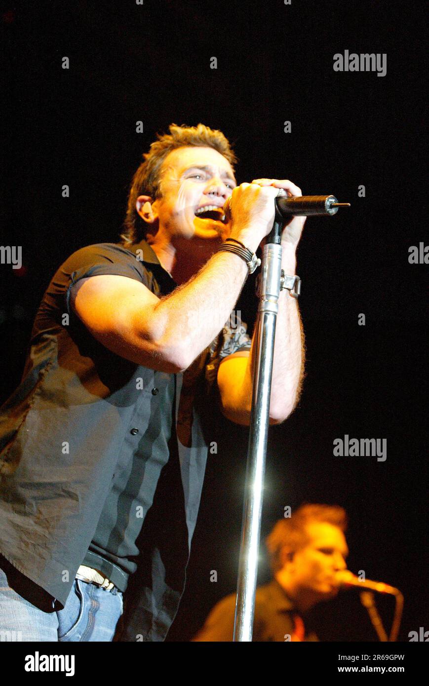 Shannon Noll performing, supporting Live, at Sydney Entertainment ...