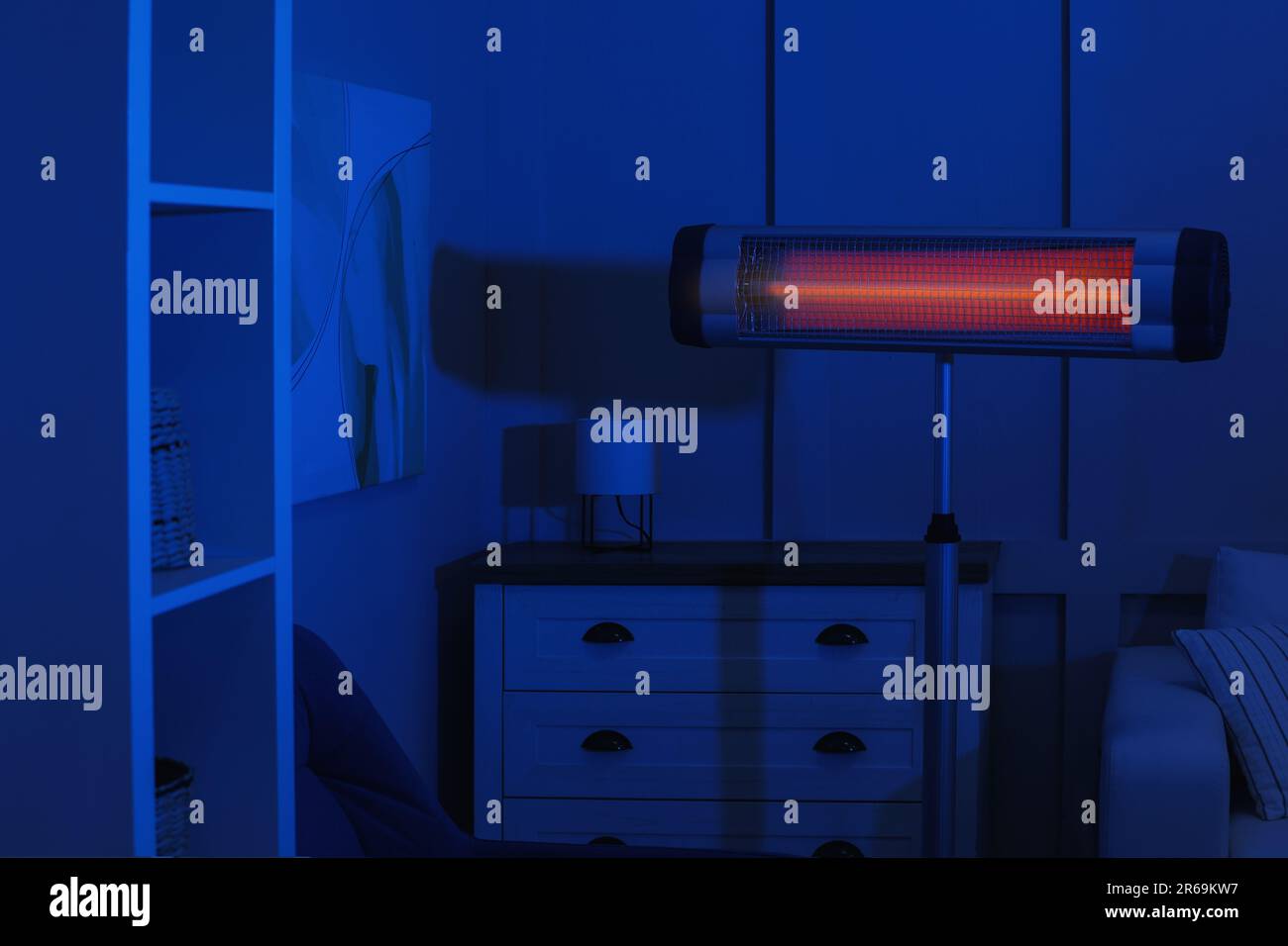 Dark living room hi-res stock photography and images - Alamy