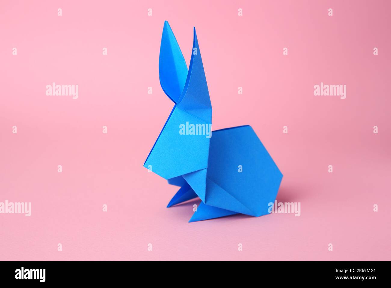 Origami bunny rabbit hi-res stock photography and images - Alamy