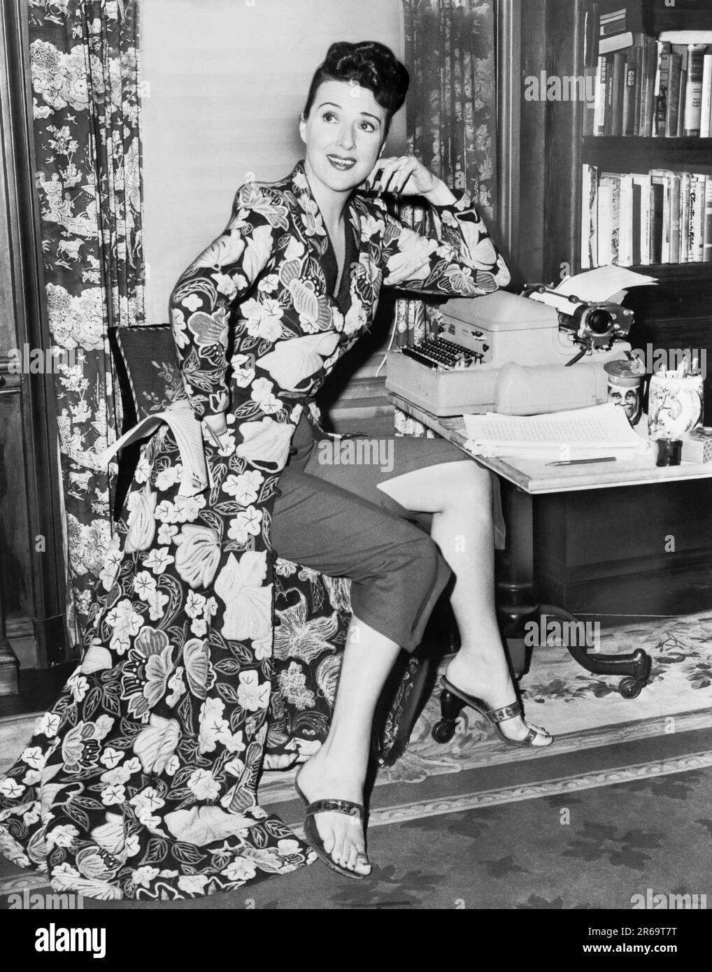 Gypsy rose lee hi-res stock photography and images - Alamy