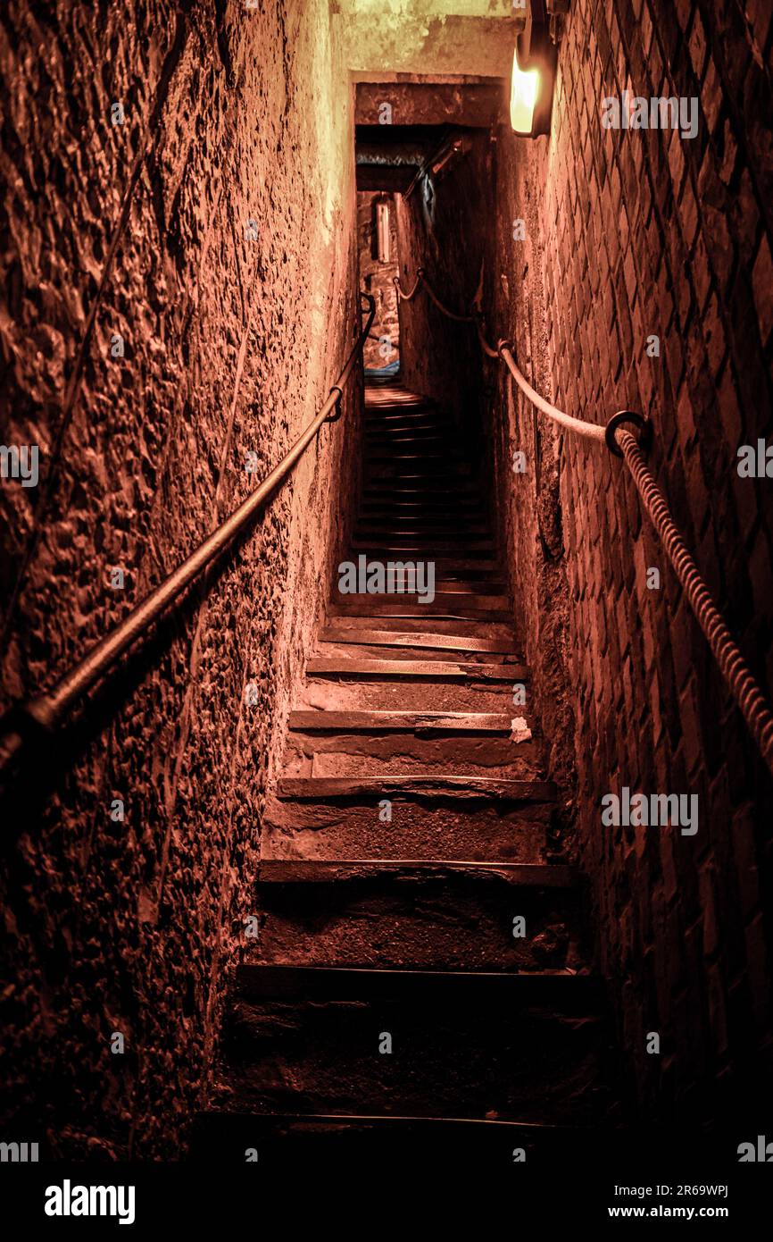 Underground stairs nobody hi-res stock photography and images - Alamy