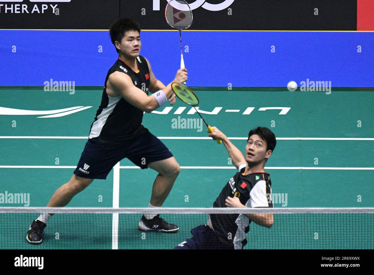 Singapore. 8th June, 2023. Liang Weikeng(L)/Wang Chang of China compete ...