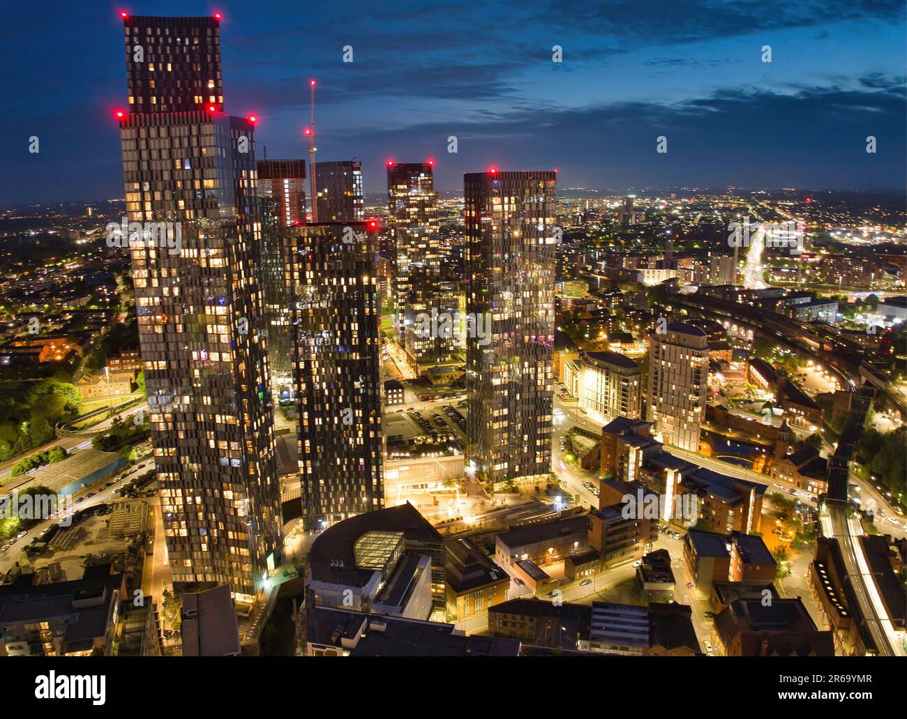 Manchester uk night hi-res stock photography and images - Alamy