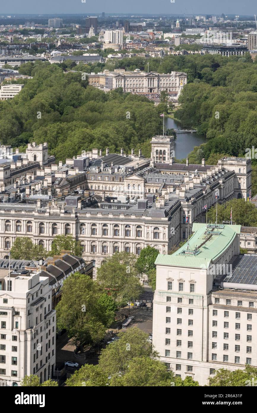 Foreign, Commonwealth & Development Office, St. James Park, Buckingham Palace, London, England ...