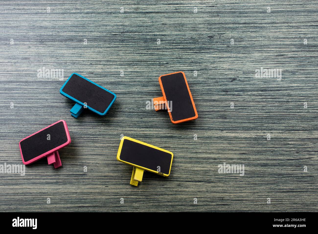 Various colors mini notice boards made of wood Stock Photo - Alamy