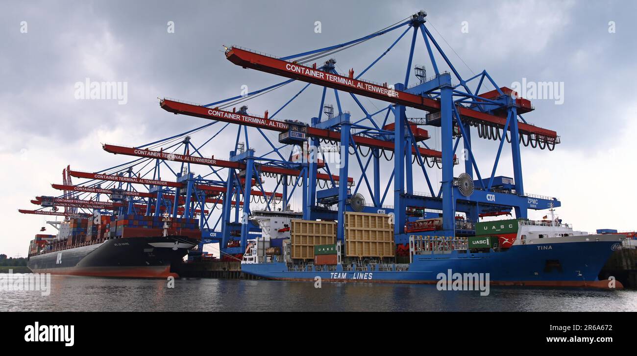 APL Le Havre and Tina at Container Terminal Altenwerder in the Port of ...