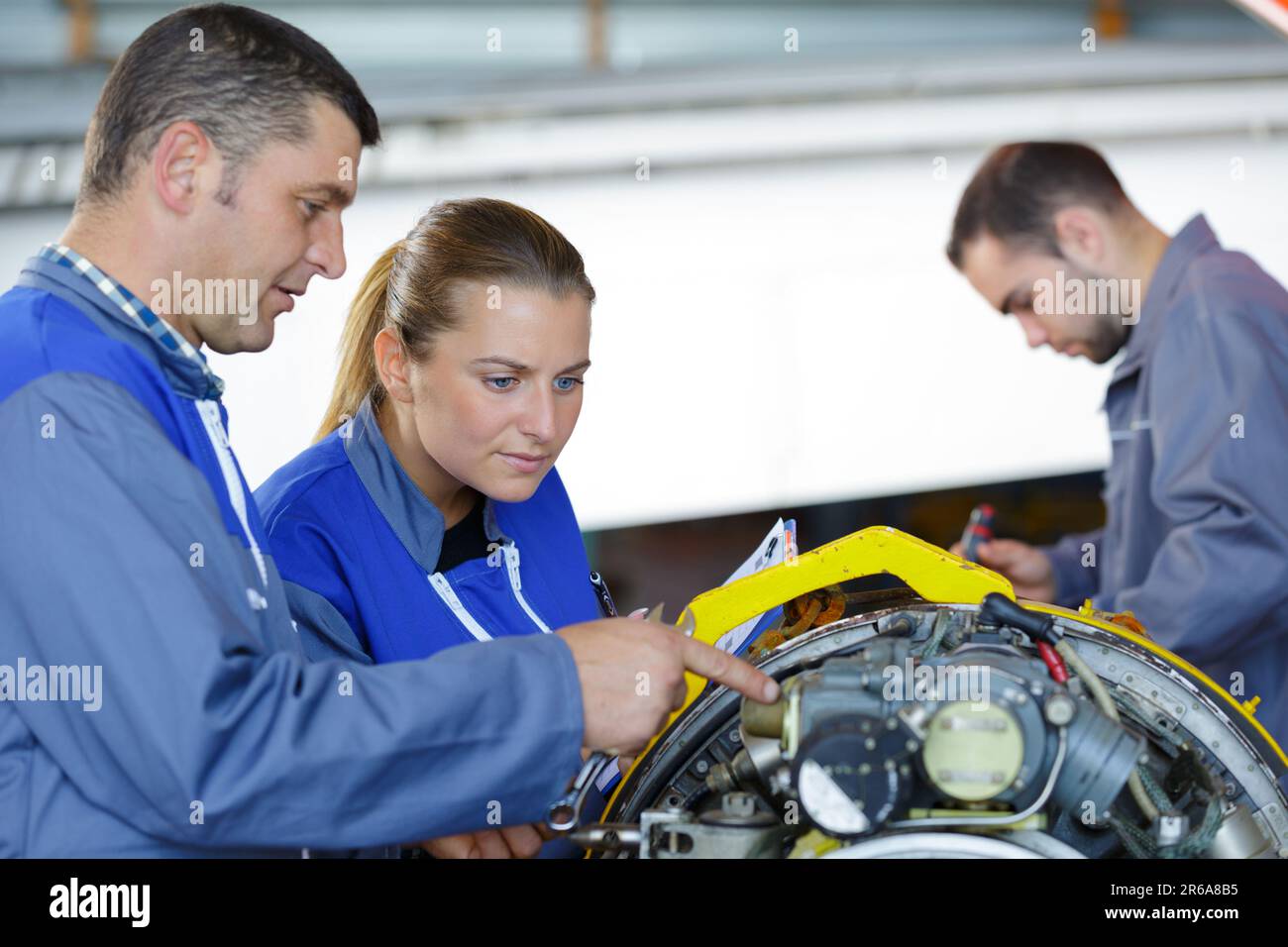 Mechanic training hi-res stock photography and images - Alamy