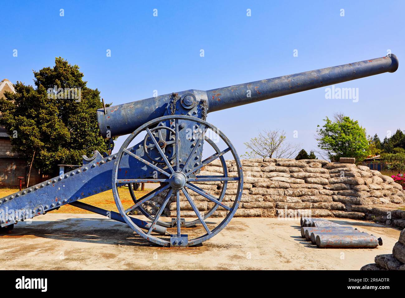 Long tom mountain hi-res stock photography and images - Alamy