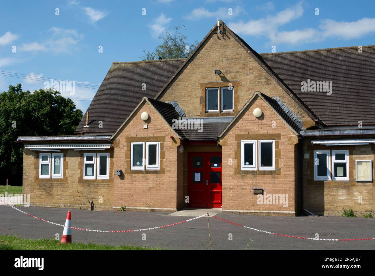 Long Compton village hall, Warwickshire, England, UK Stock Photo - Alamy