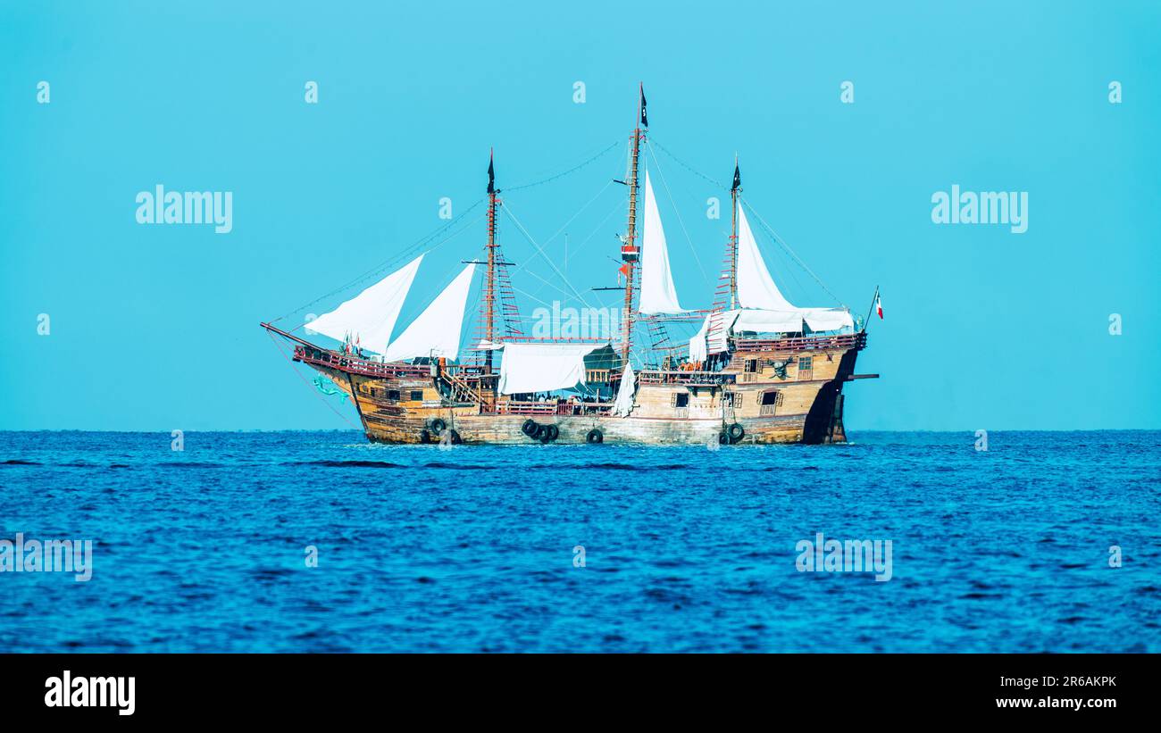 The aged Pirate Ship Vallarta sailing in the ocean Stock Photo - Alamy
