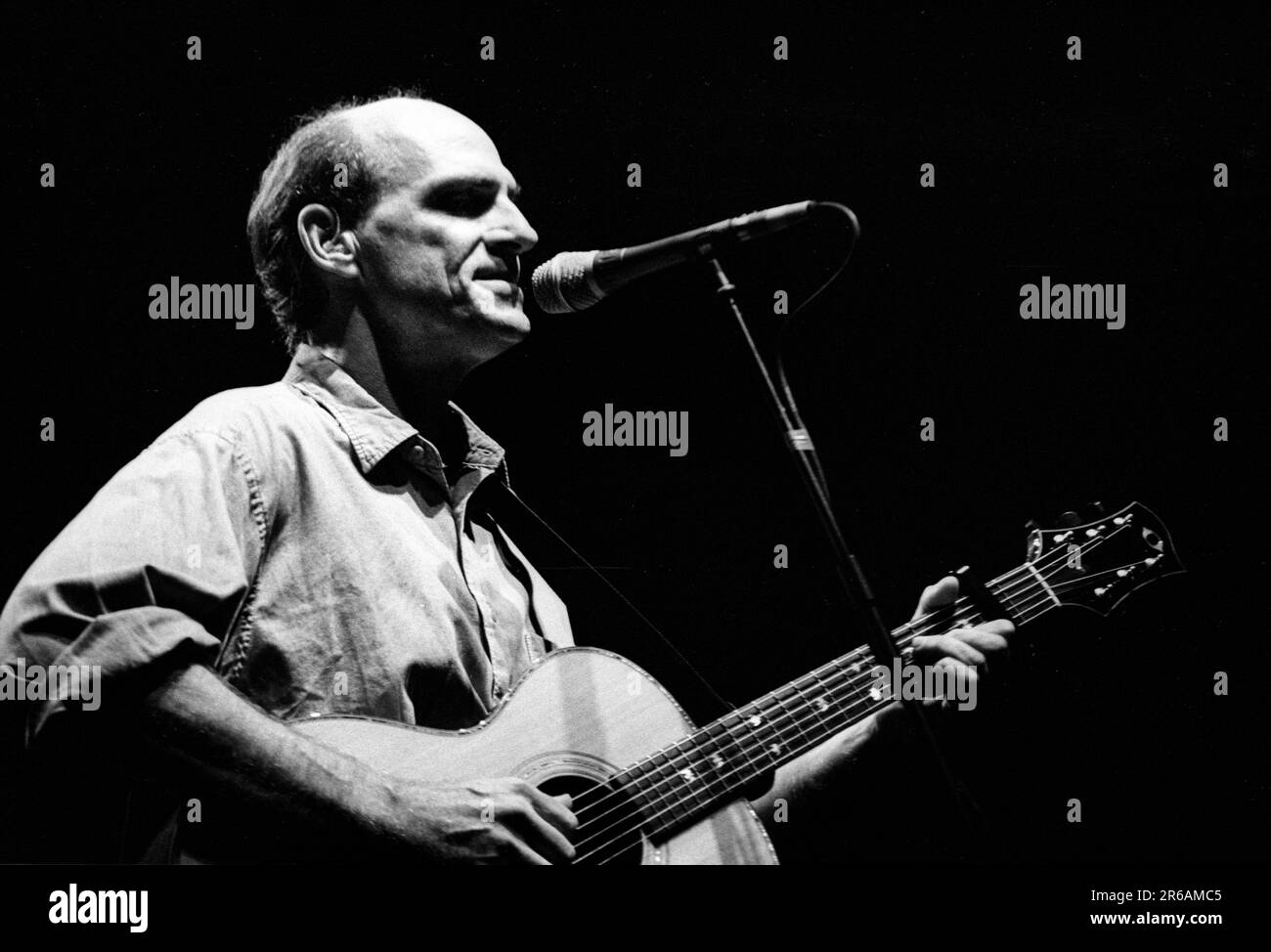 Singer james taylor Black and White Stock Photos & Images - Alamy