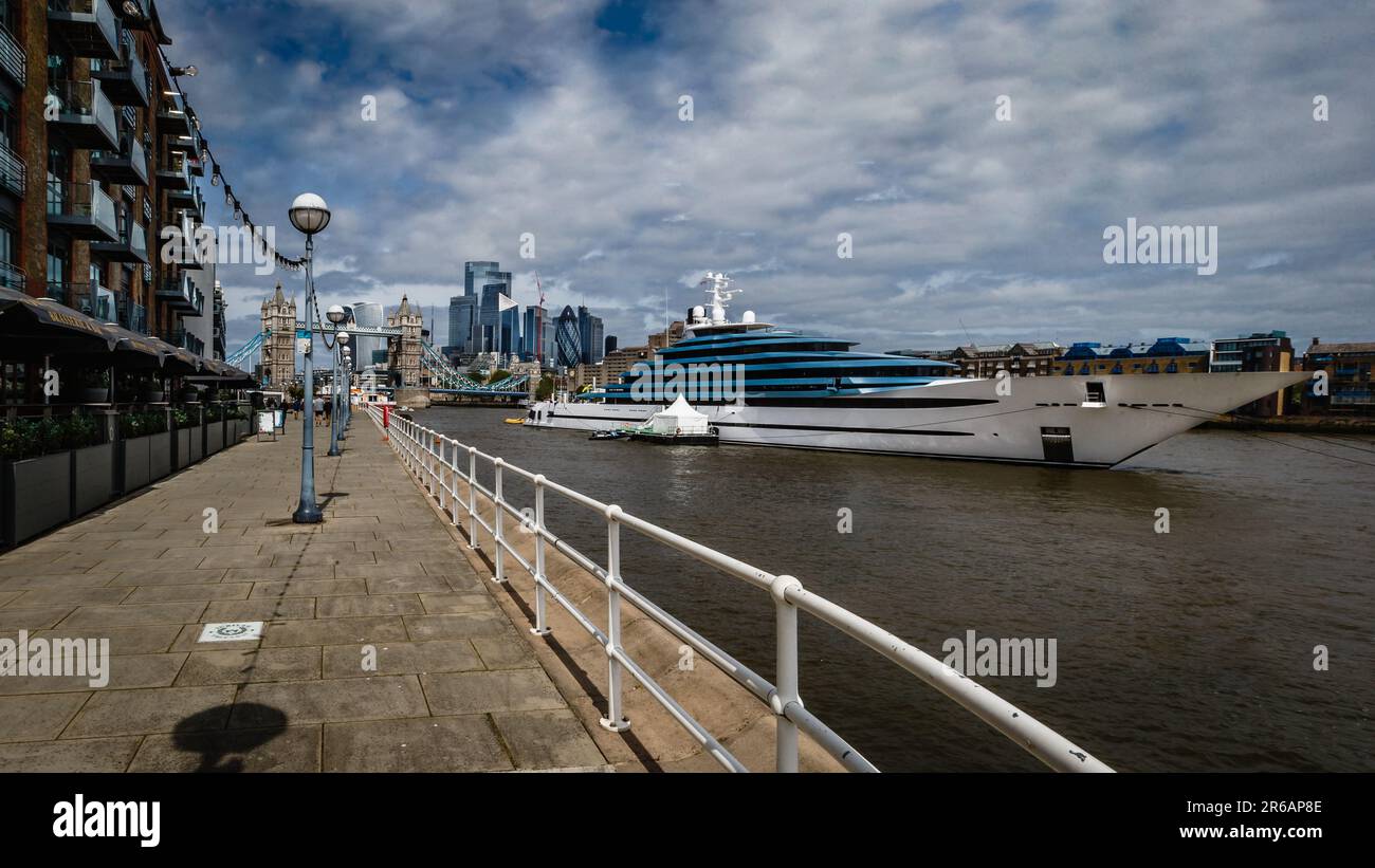 KAOS yacht (formerly JUBILEE and AL MENWAR) is an award-winning ...