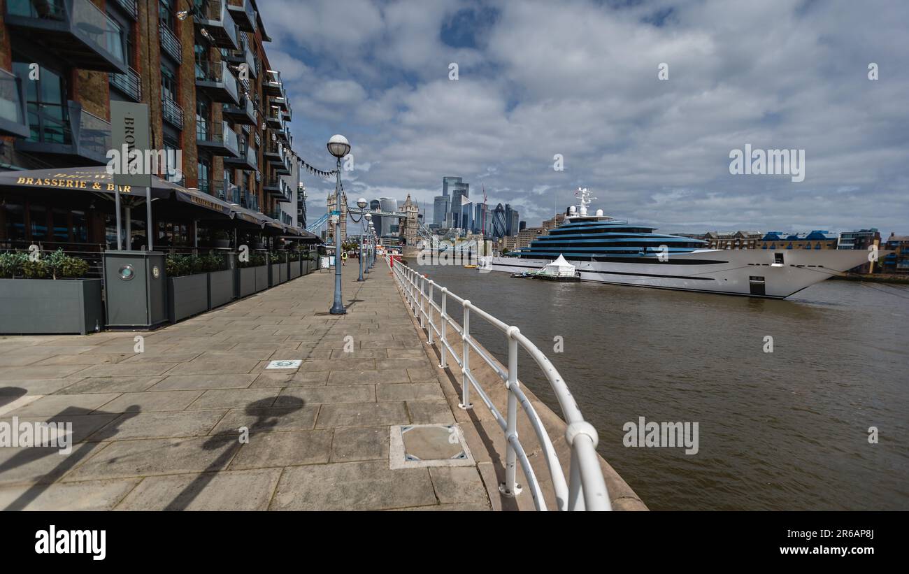 Nancy walton laurie billionaire hi-res stock photography and images - Alamy