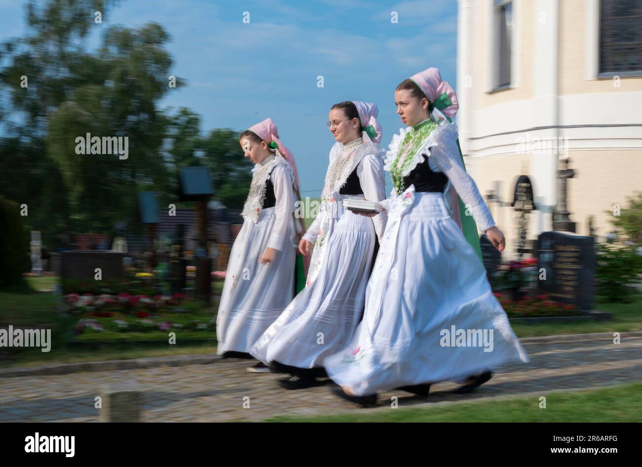 Crostwitz, Germany. 08th June, 2023. Sorbian girls in the costume of a ...