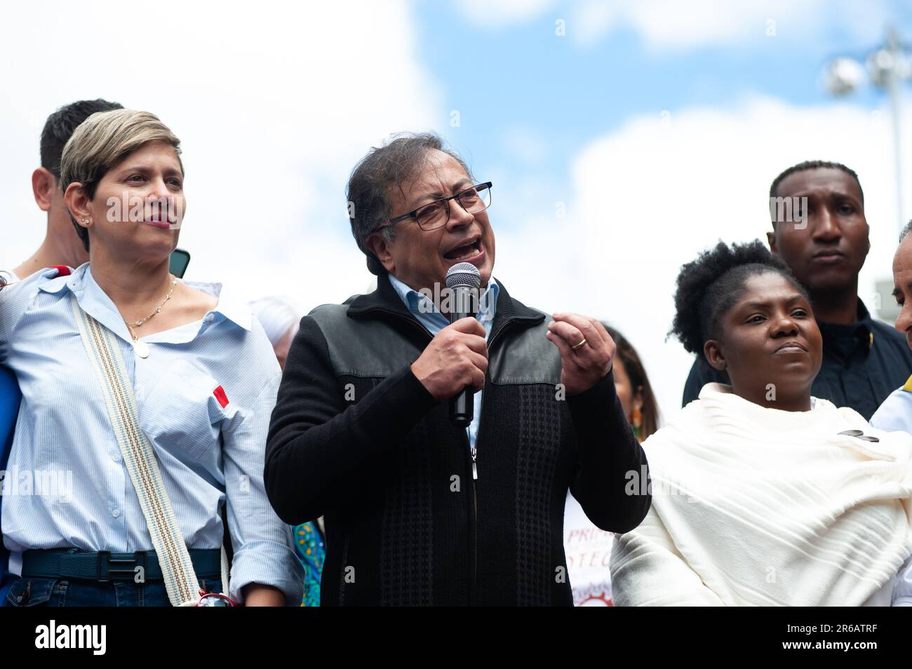 Colombia's first lady Veronica Alcocer (R), as Colombian president ...