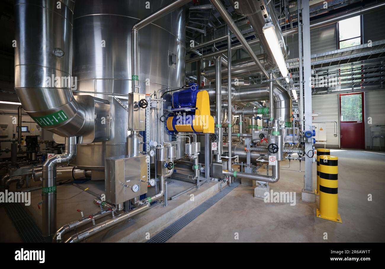 Wedel, Germany. 08th June, 2023. View of one of the two electric ...