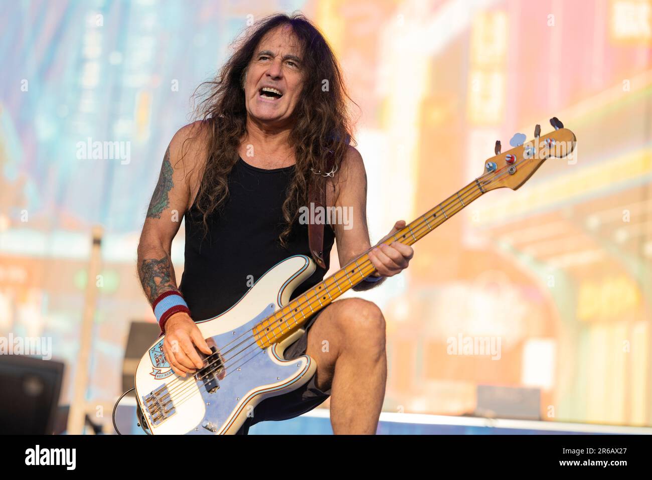 Steve harris iron maiden bass hi-res stock photography and images - Alamy
