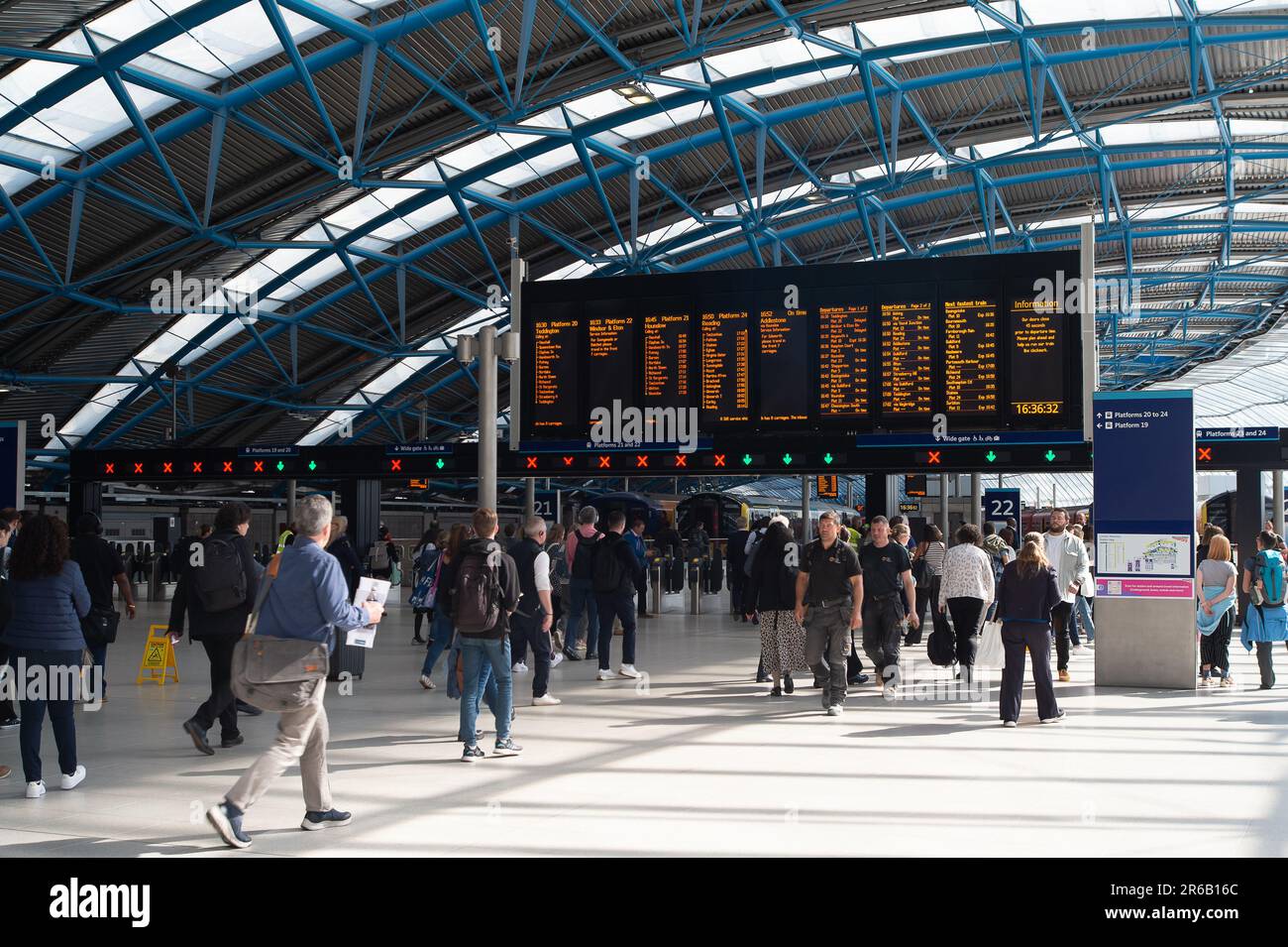 London, UK. 7th June, 2023. It was a busy day at Waterloo Railway ...
