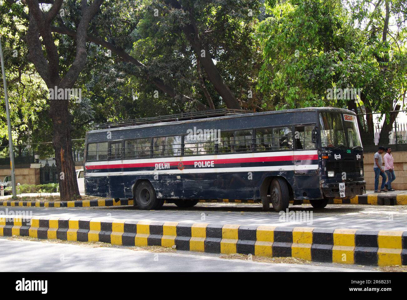 India, new Delhi - March 26, 2018: police bus Stock Photo - Alamy