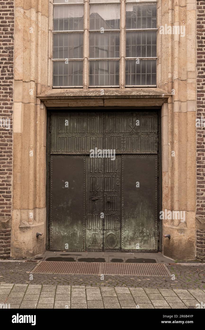 An imposing brick building with multiple entranceways Stock Photo - Alamy