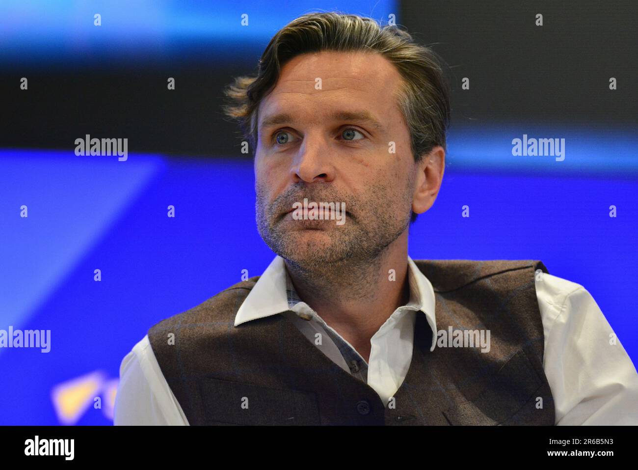 Press screening and creative meeting with the director and performers ...