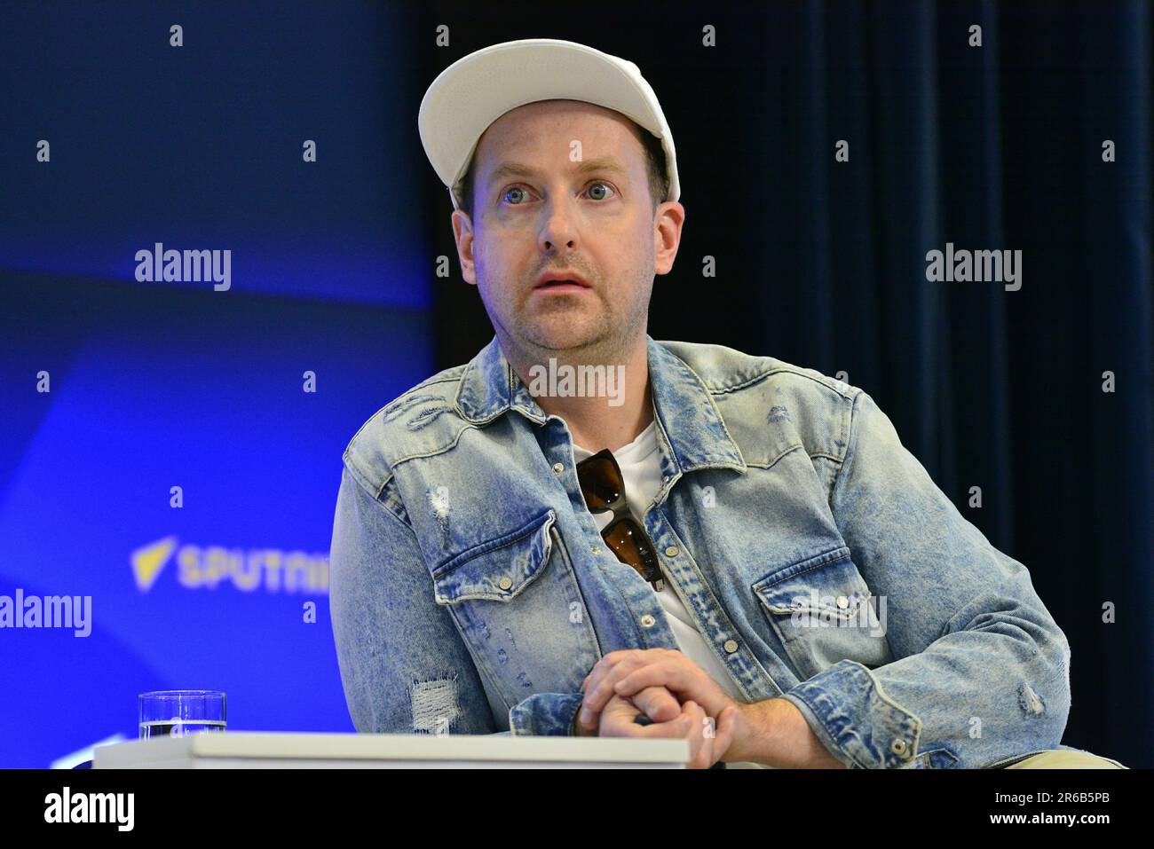 Press screening and creative meeting with the director and performers ...