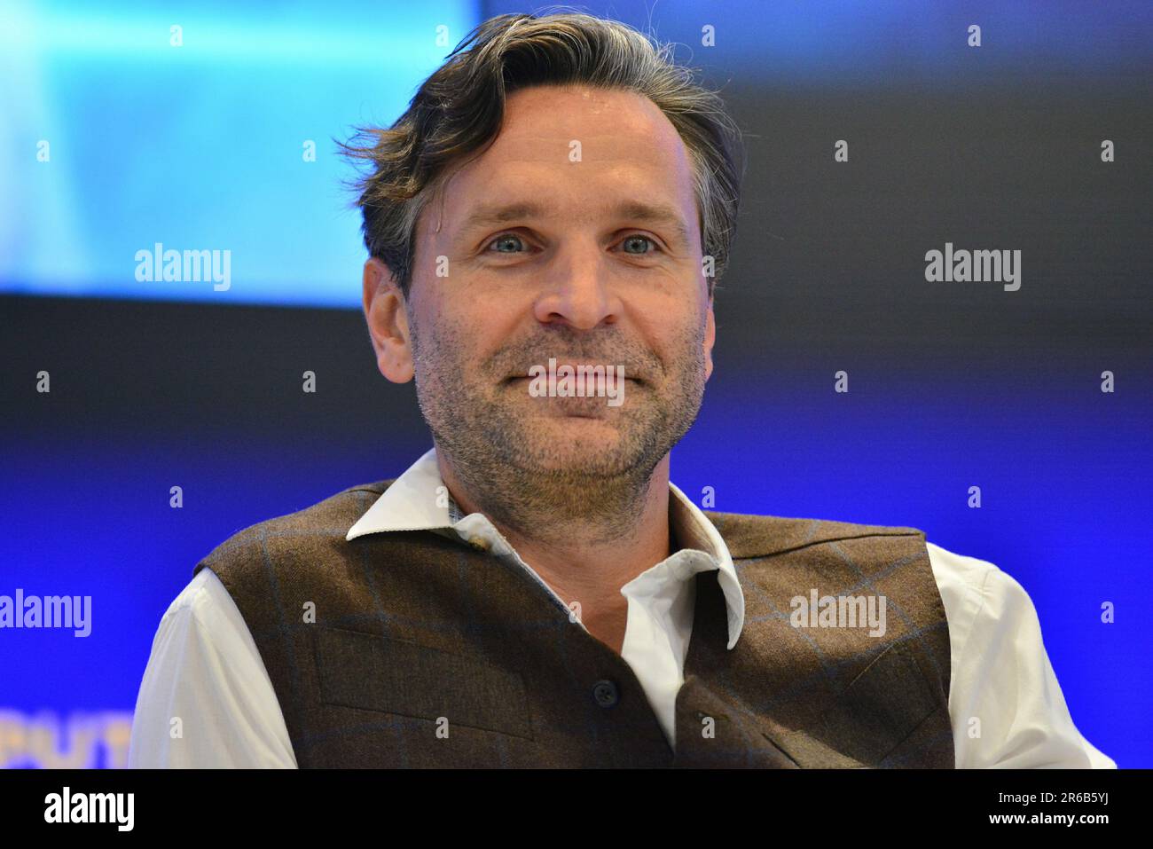 Press screening and creative meeting with the director and performers ...