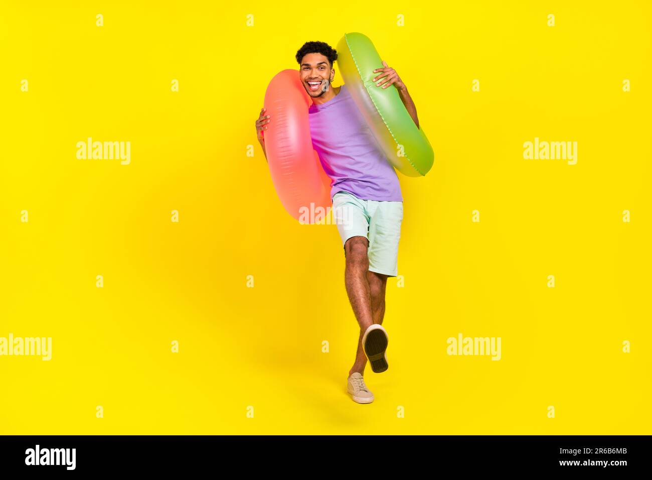 Man dancing swimming pool hi-res stock photography and images - Alamy