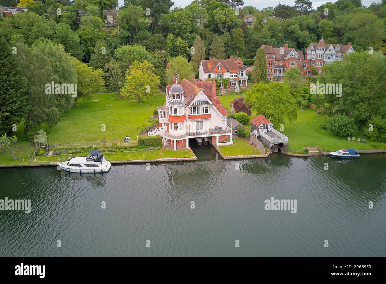 Caversham park estate uk hi-res stock photography and images - Alamy