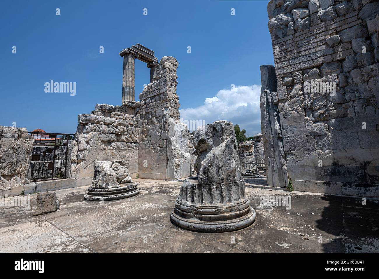 The Temple of Apollo in Didim, located 18 kilometers south of Miletus ...