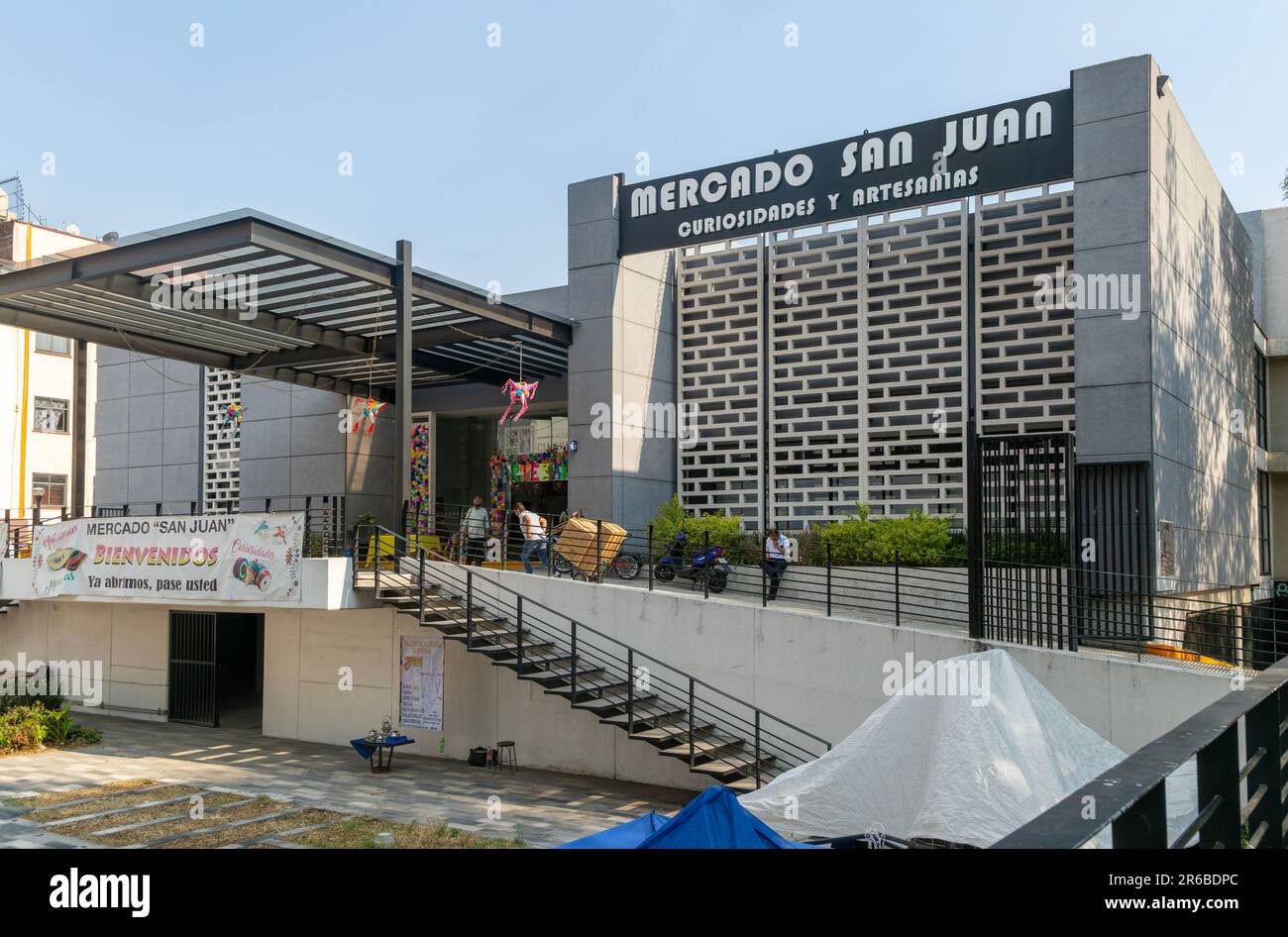 Exterior Mercado San Juan building, market for curiosities and ...
