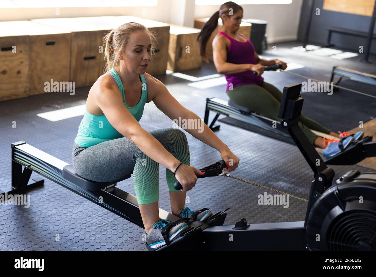 Rowing machines hi-res stock photography and images - Alamy