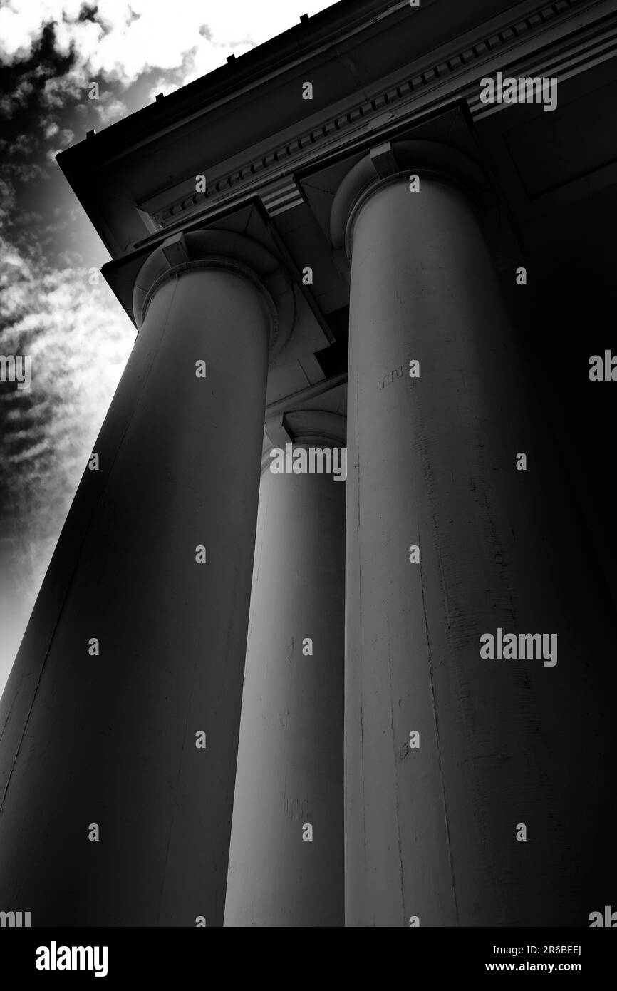 Facade neoclassical building in Black and White Stock Photos & Images ...