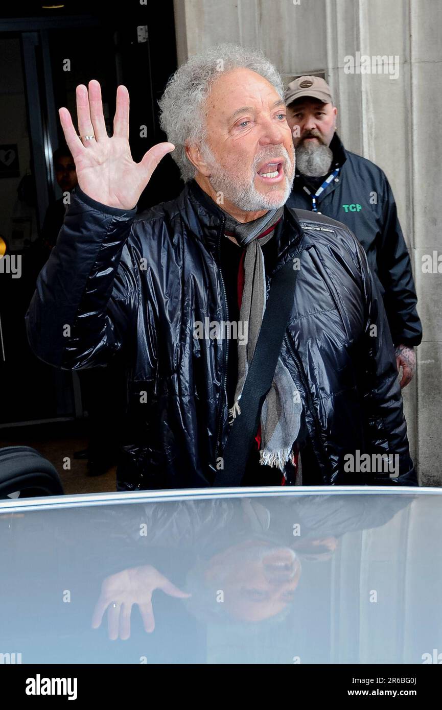 Tom Jones leaves BBC Radio 2 in London. Credit: Euan Cherry Stock Photo ...