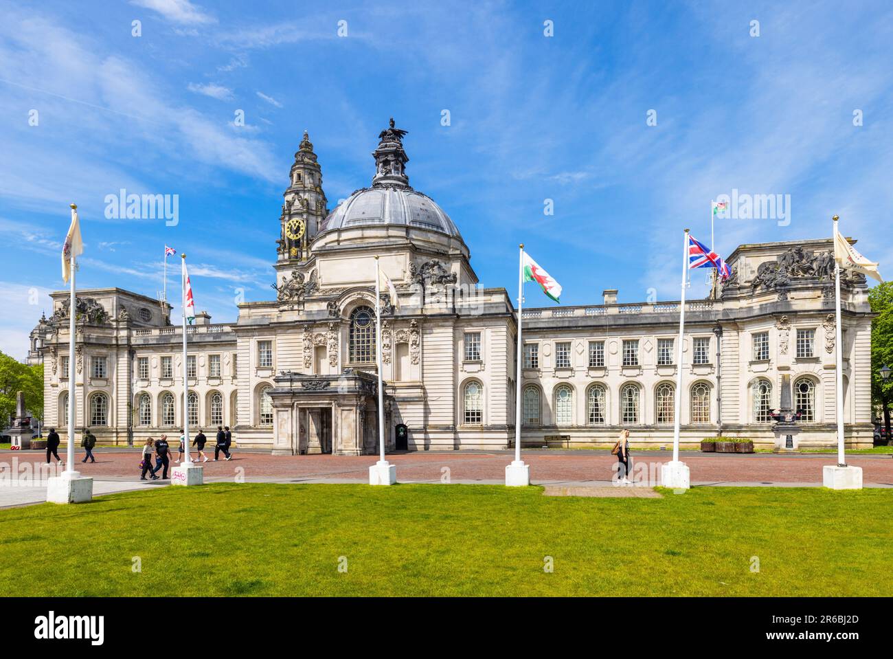 City Hall, Cardiff, Wales, UK Stock Photo - Alamy