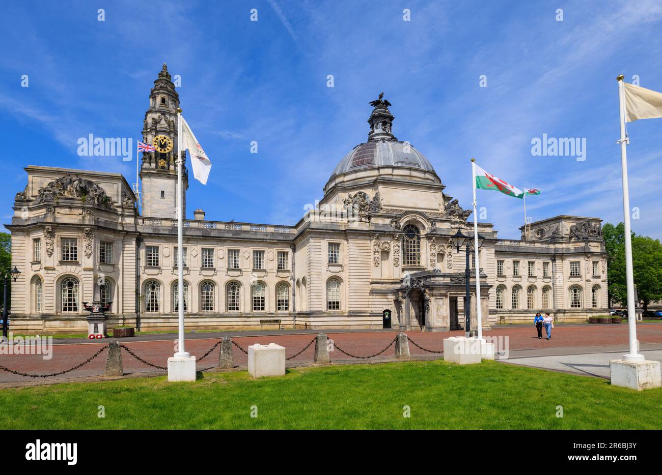 City Hall, Cardiff, Wales, UK Stock Photo - Alamy