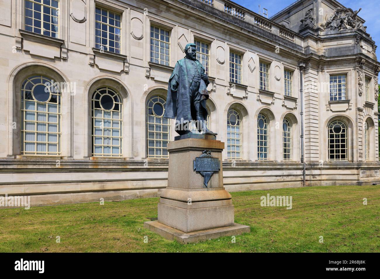 Bronze statue of Judge Gwilym Williams of Miskin (1839-1906) in front ...