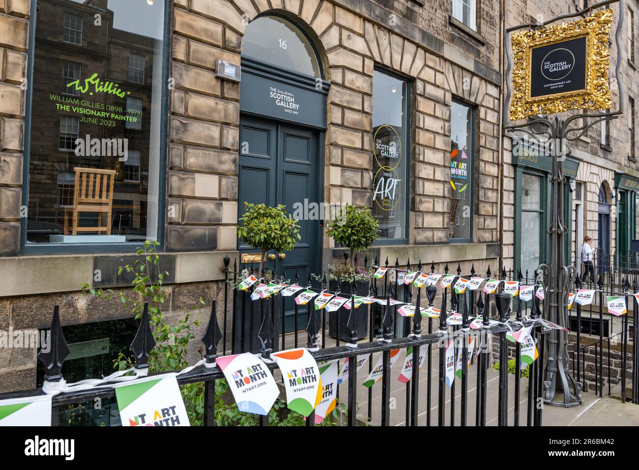 Scottish new town hi-res stock photography and images - Alamy