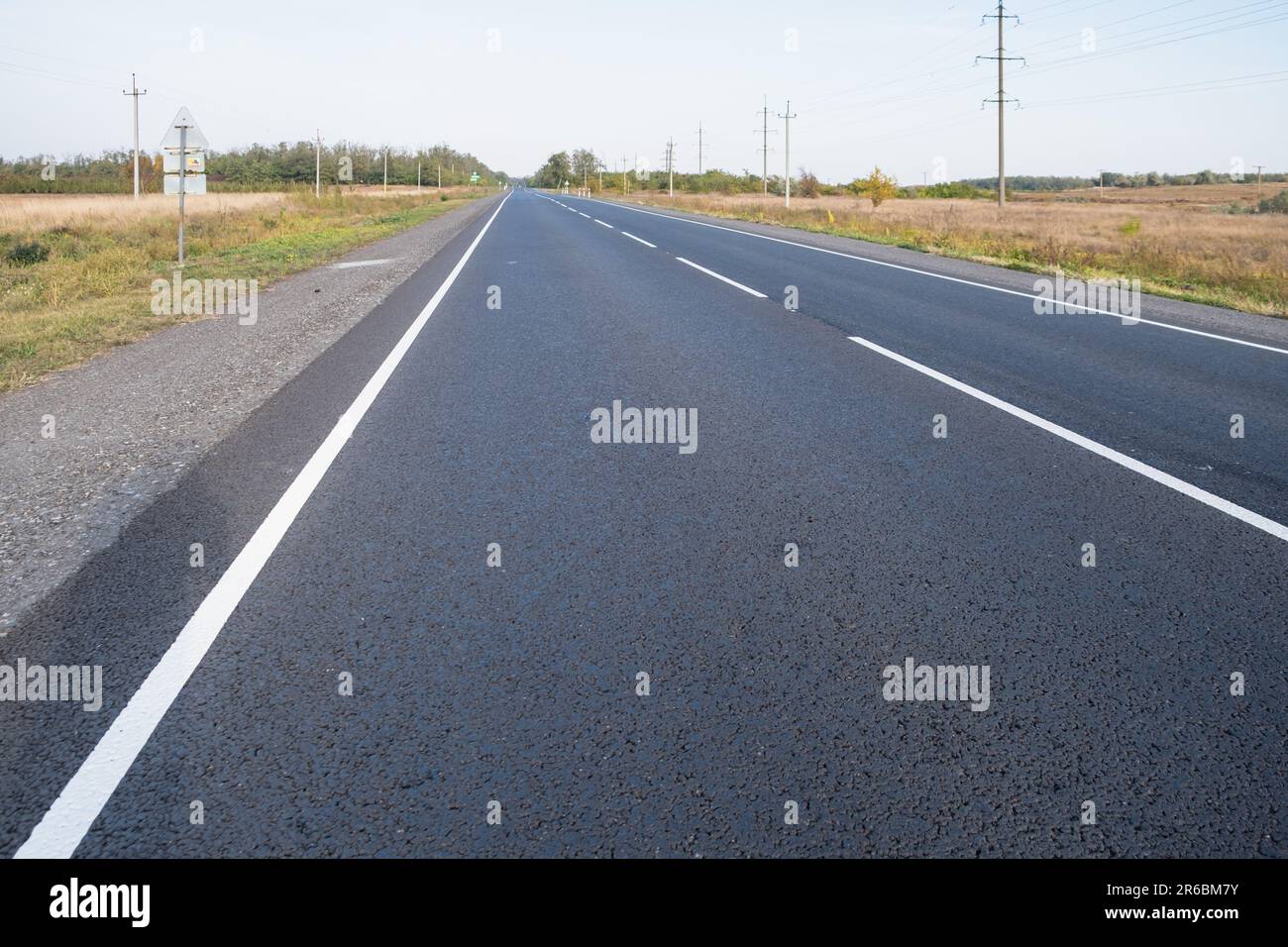 Dividing lines hi-res stock photography and images - Alamy