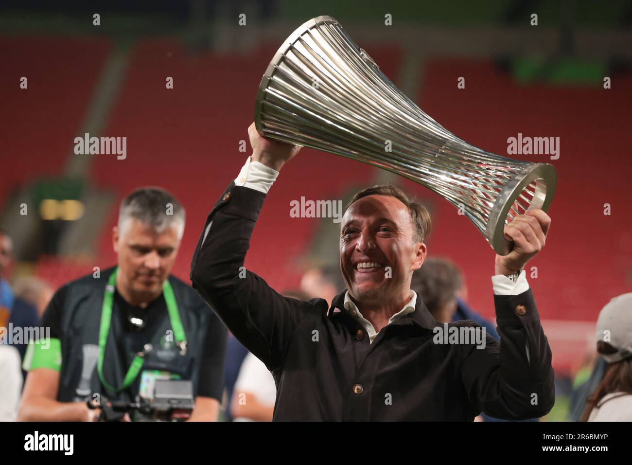 Mark noble celebrates victory hi-res stock photography and images - Alamy