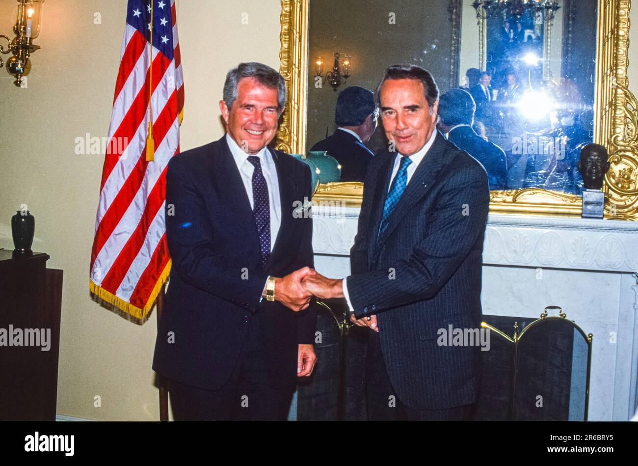 Pat robertson hi-res stock photography and images - Alamy