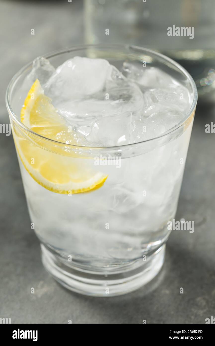 Cold Refreshing Water with Lemon in a Glass Stock Photo - Alamy