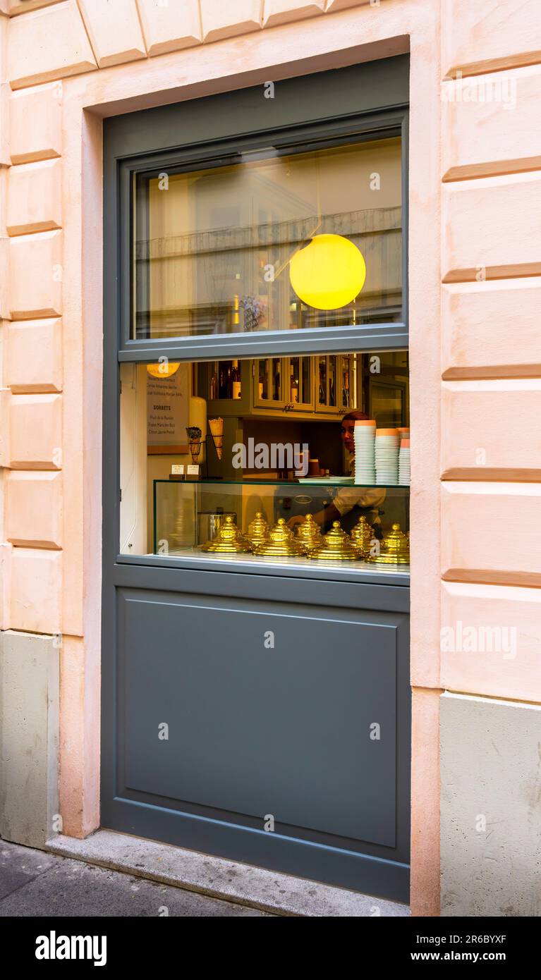 Small Ice Cream Parlor, Vienna, Austria Stock Photo - Alamy