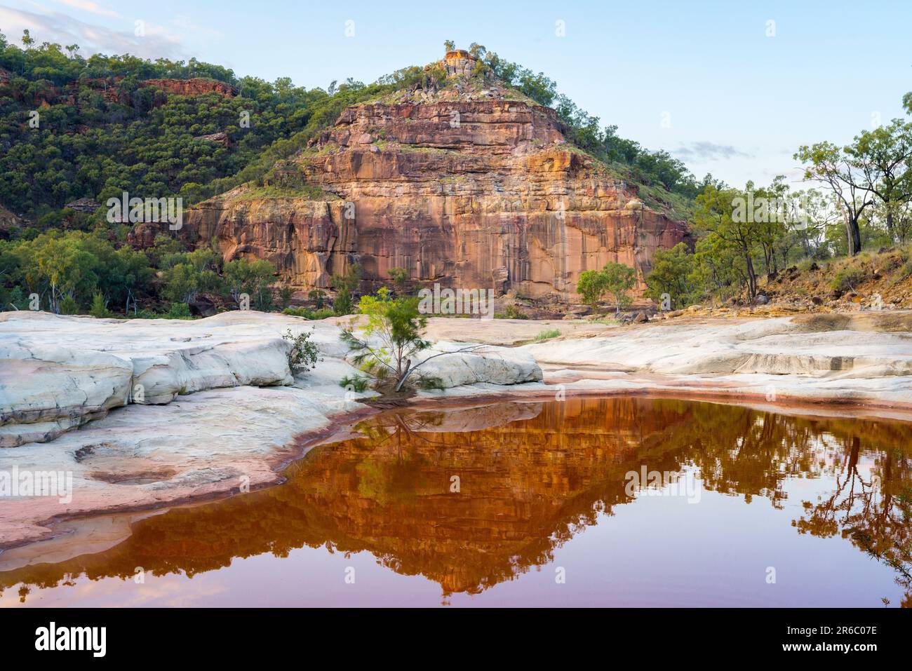 The Pyramid at Porcupine Gorge in Outback Queensland Stock Photo - Alamy