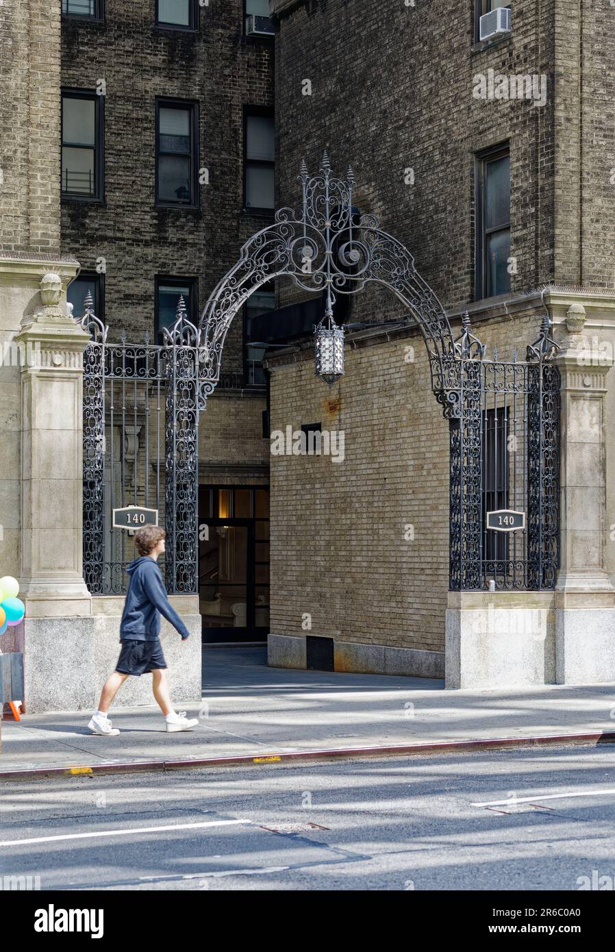 Emery Roth designed this 1924 apartment building with a courtyard ...