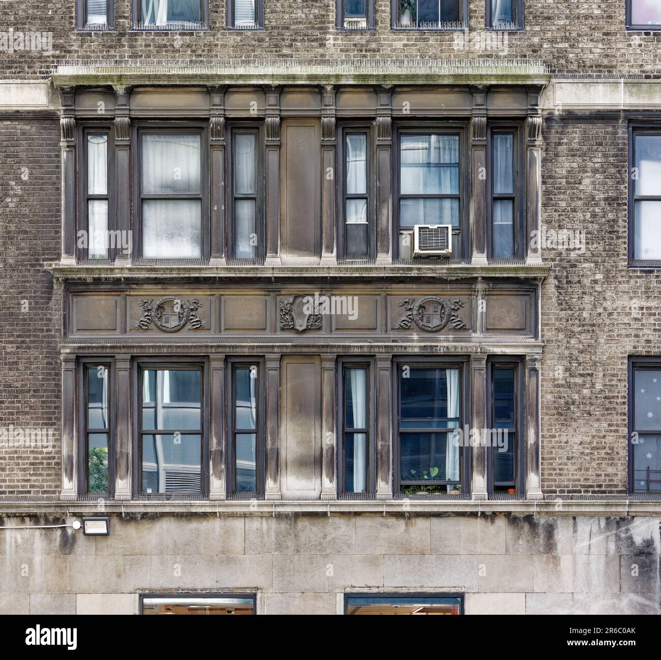 Emery Roth designed this 1924 apartment building with a courtyard ...