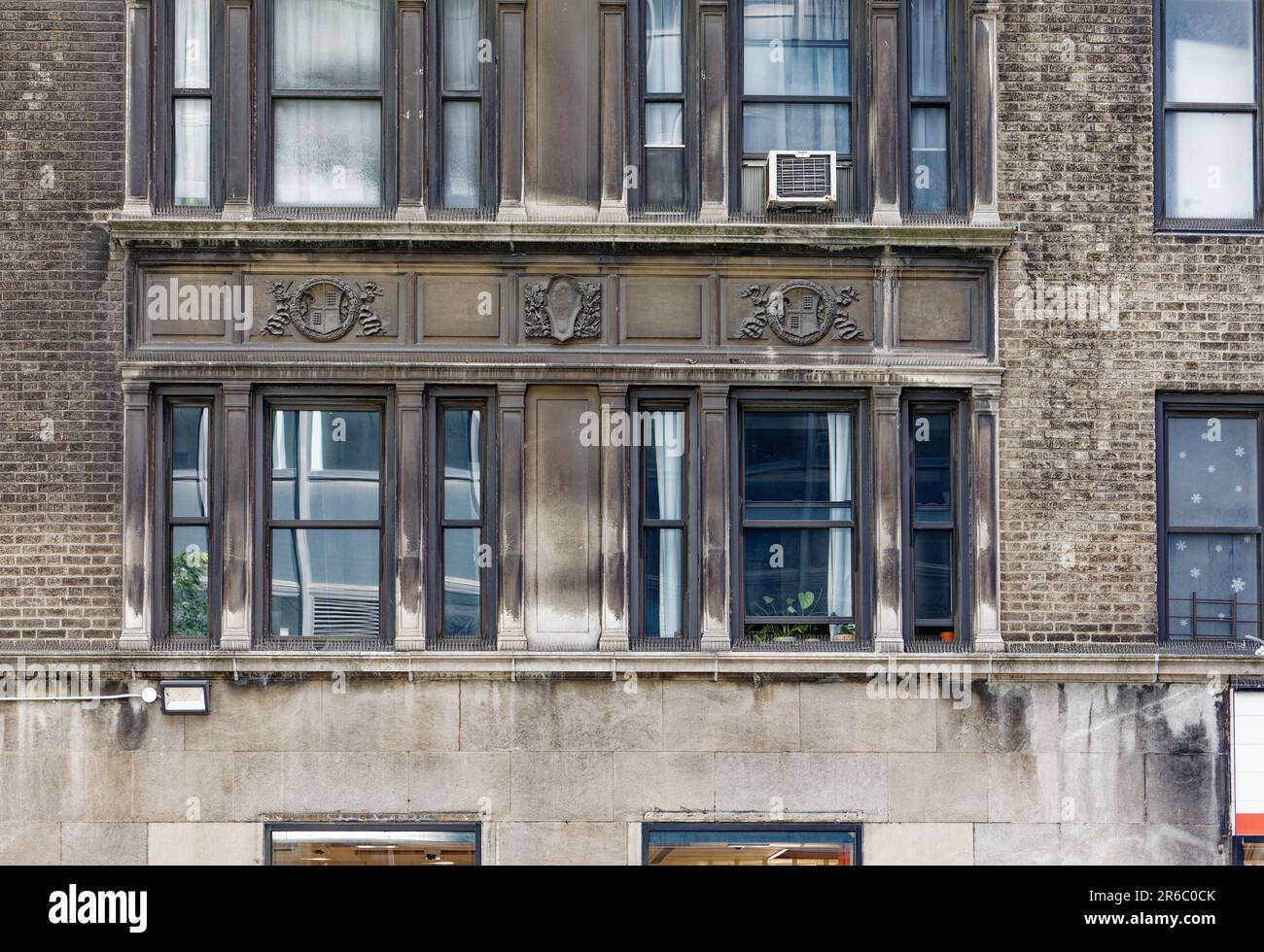 Emery Roth designed this 1924 apartment building with a courtyard ...
