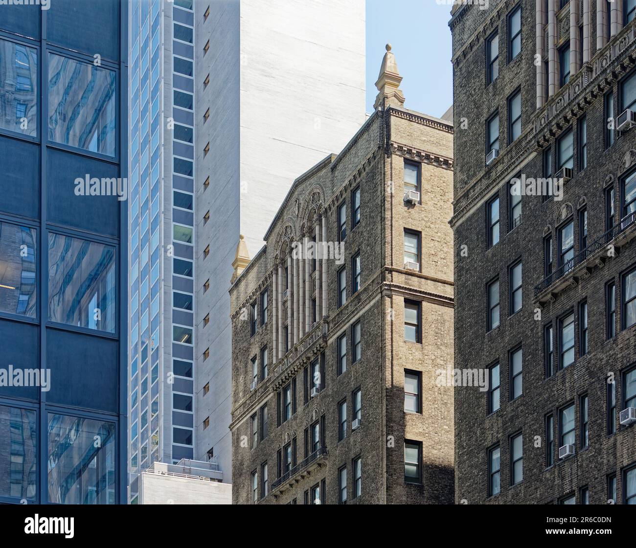 140 east 46th st hi-res stock photography and images - Alamy